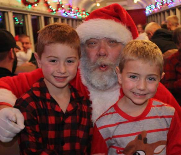 Keeping Magic in Christmas - Heather Lowey The Mom Huddle